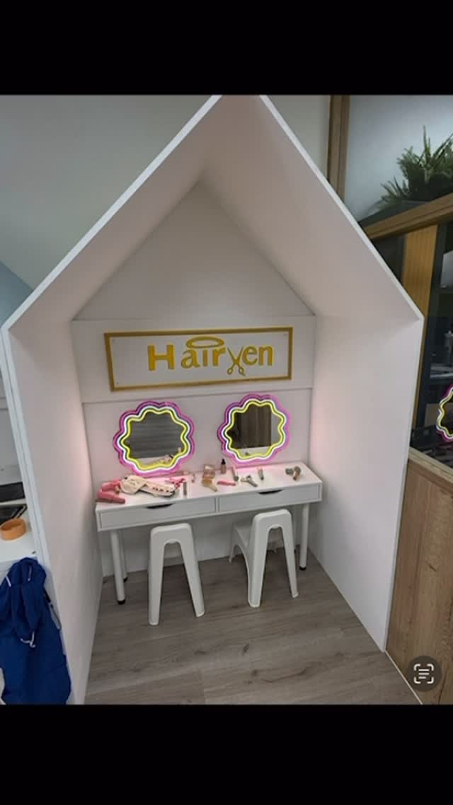 The Square Play Cafe